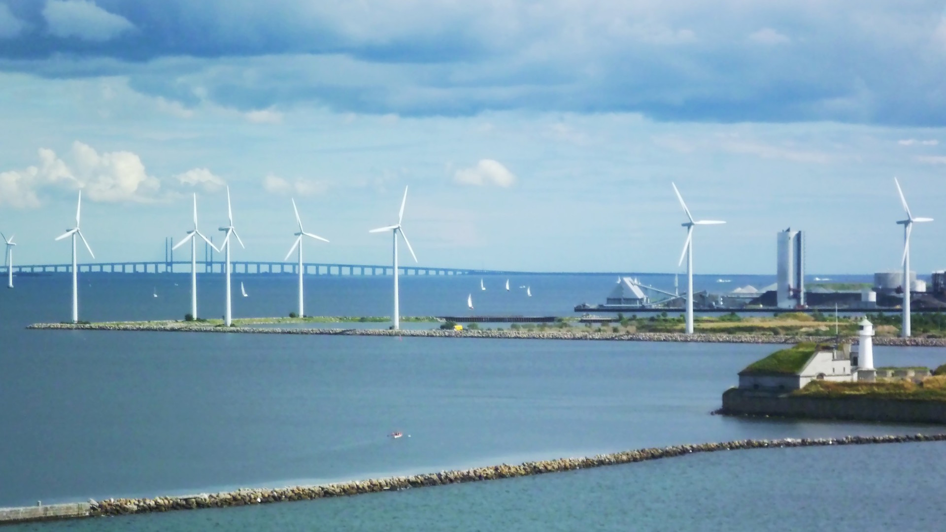 Wind turbines off the coast could help Australia become an energy ...